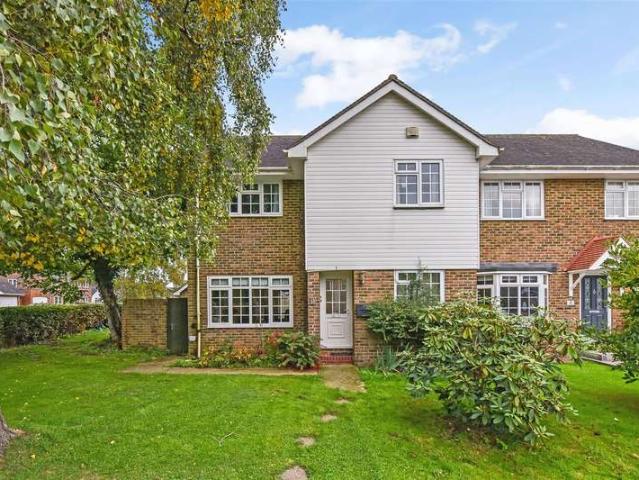 4 Bedroom Semi Detached House