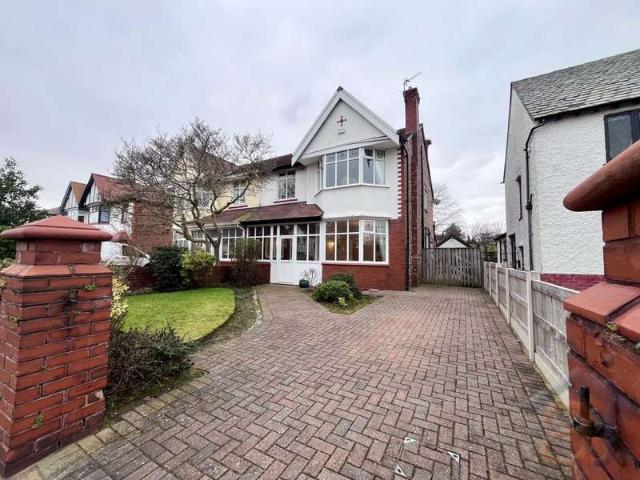 4 Bedroom Semi Detached House