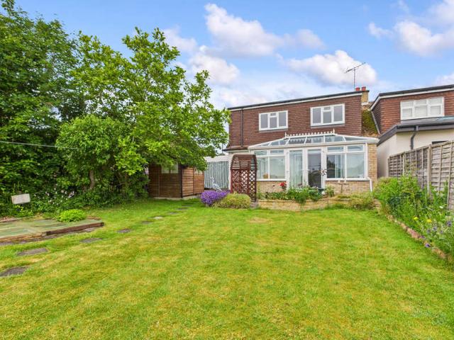 4 Bedroom Semi Detached House