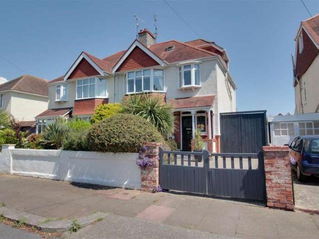4 Bedroom Semi Detached House