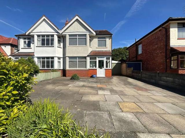 4 Bedroom Semi Detached House