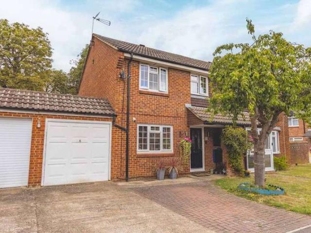 4 Bedroom Semi Detached House