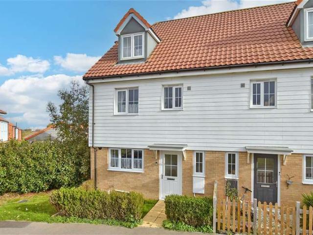 4 Bedroom Semi Detached House