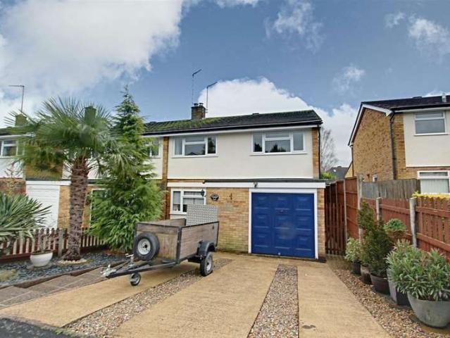 4 Bedroom Semi Detached House