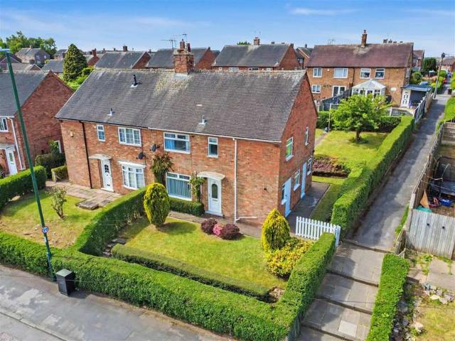 4 Bedroom Semi Detached House
