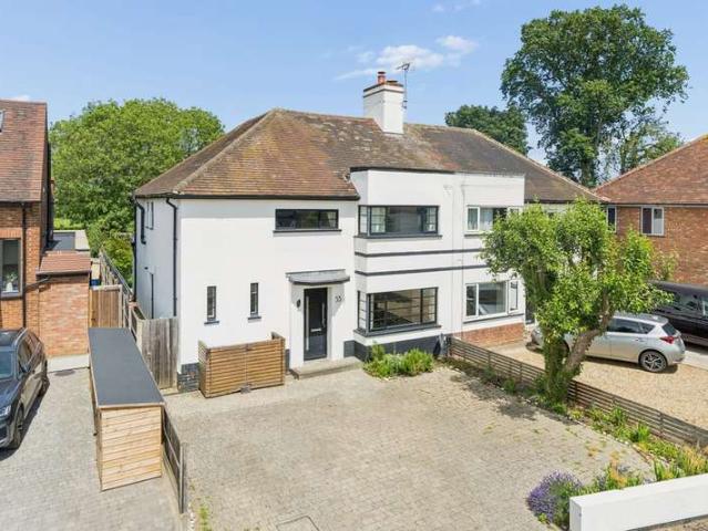 4 Bedroom Semi Detached House
