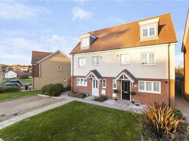 4 Bedroom Semi Detached House