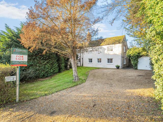 4 Bedroom Semi Detached House