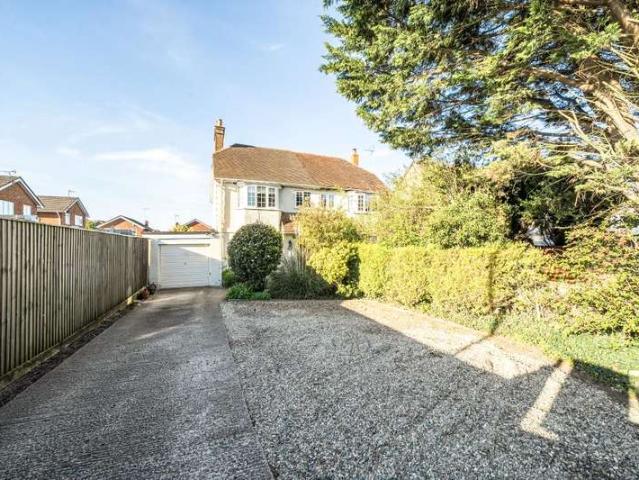 4 Bedroom Semi Detached House