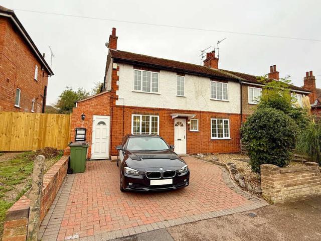 4 Bedroom Semi Detached House