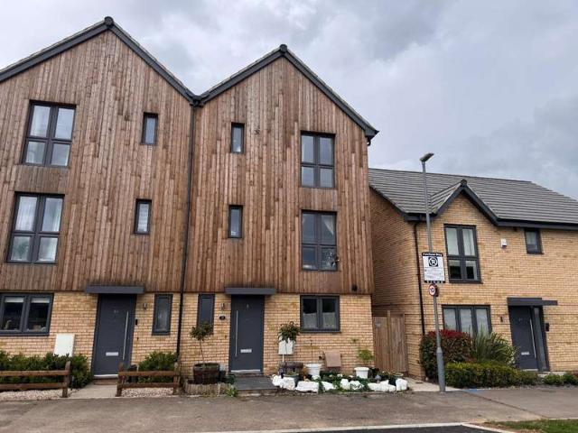 4 Bedroom Semi Detached House
