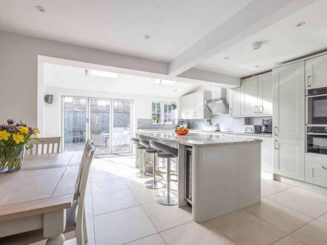 4 Bedroom Semi Detached House