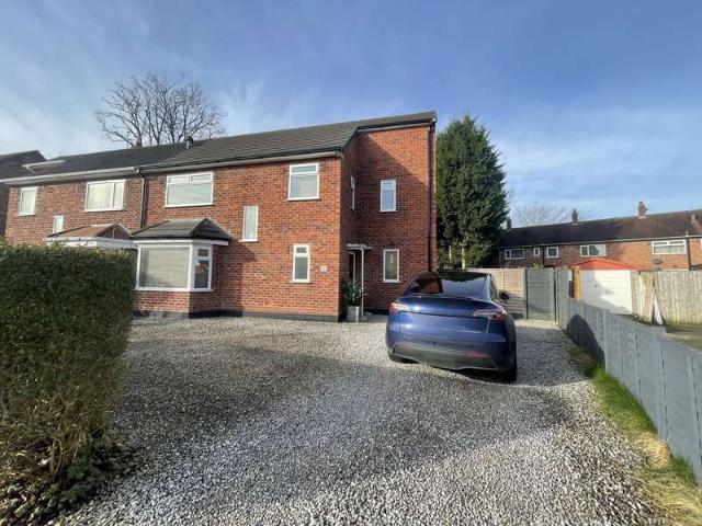4 Bedroom Semi Detached House