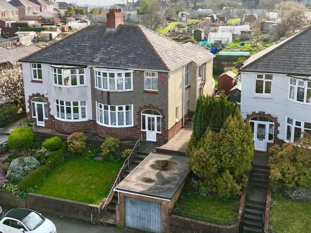 4 Bedroom Semi Detached House