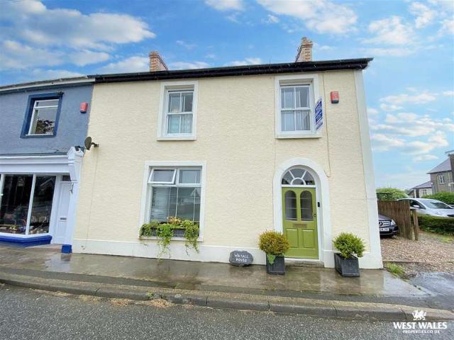 4 Bedroom Semi Detached House