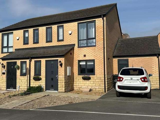 4 Bedroom Semi Detached House