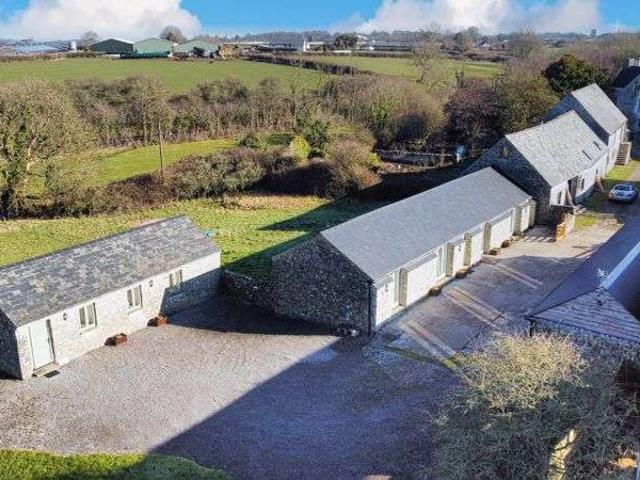 4 Bedroom Semi Detached House