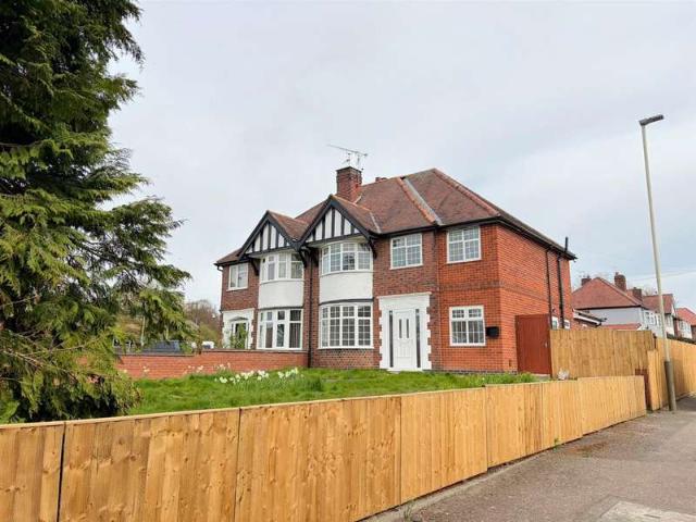 4 Bedroom Semi Detached House