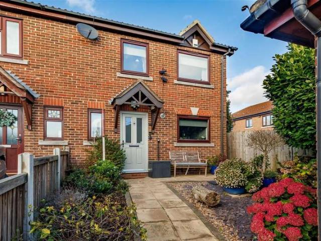 4 Bedroom Semi Detached House