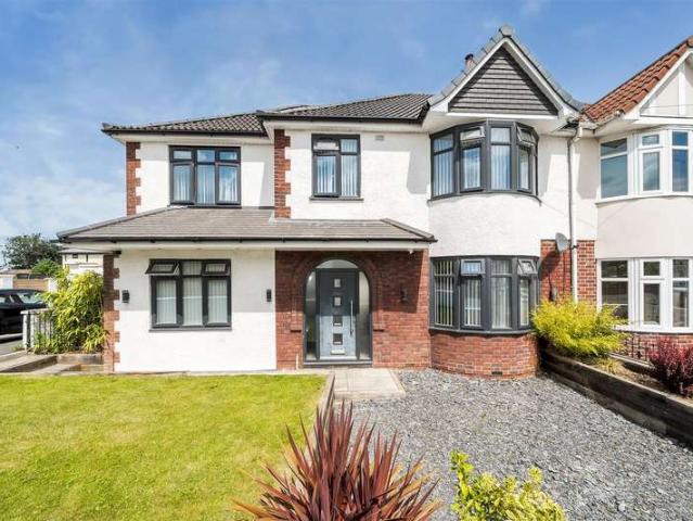 4 Bedroom Semi Detached House