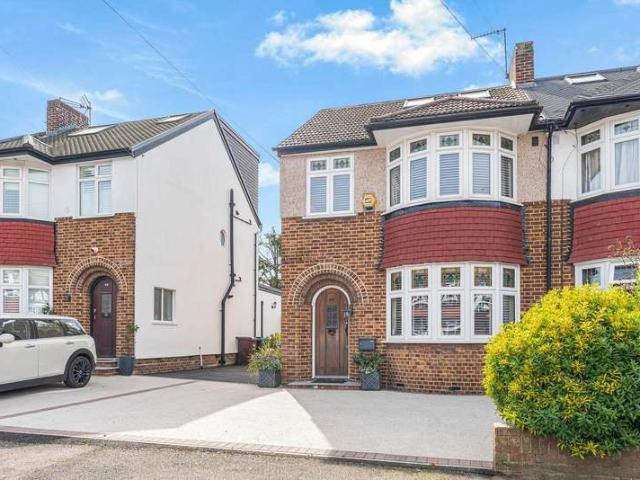 4 Bedroom Semi Detached House
