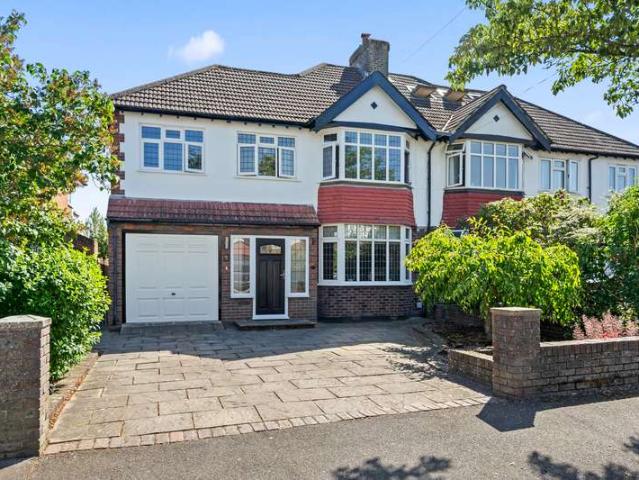 4 Bedroom Semi Detached House