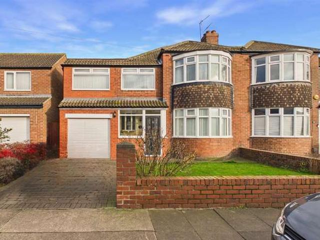 4 Bedroom Semi Detached House