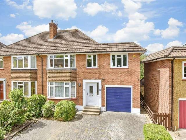 4 Bedroom Semi Detached House