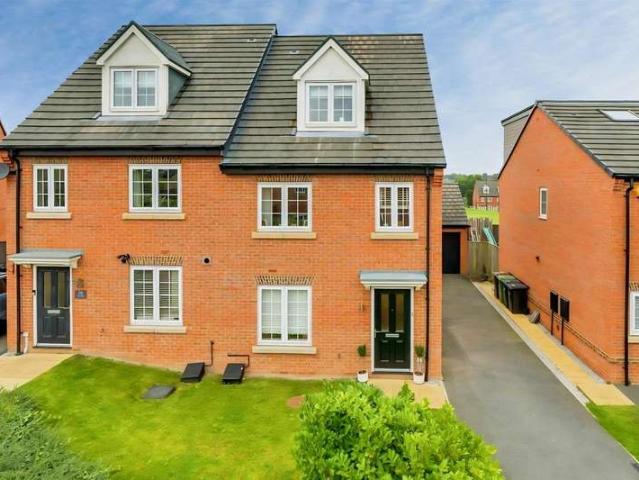 4 Bedroom Semi Detached House