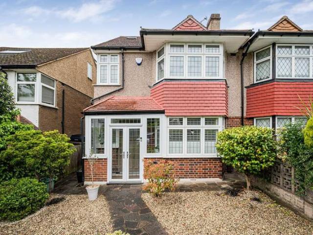 4 Bedroom Semi Detached House