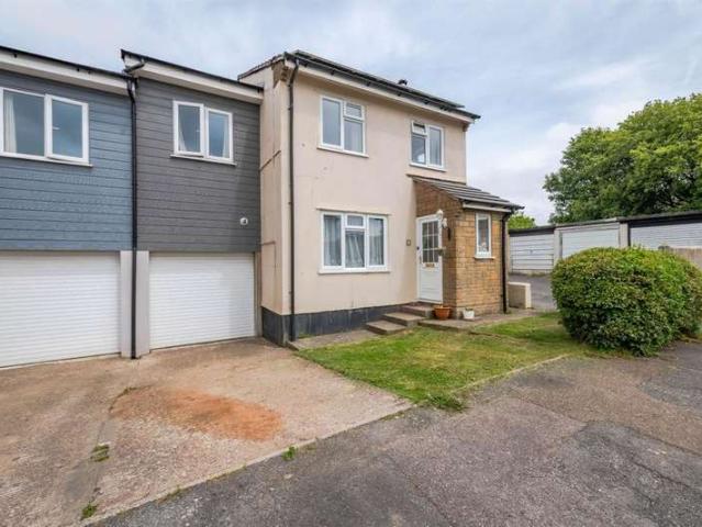 4 Bedroom Semi Detached House