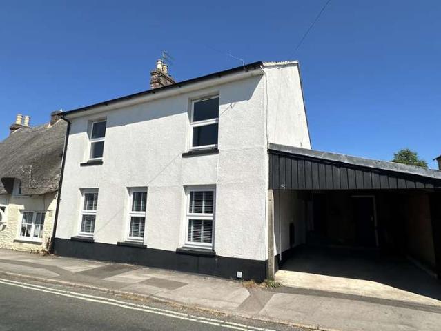 4 Bedroom Semi Detached House