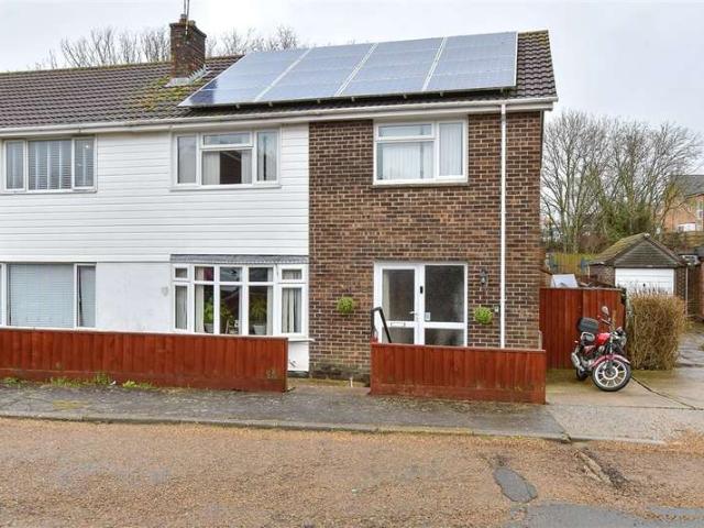 4 Bedroom Semi Detached House
