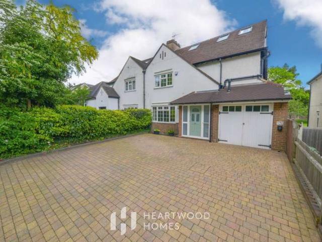 4 Bedroom Semi Detached House