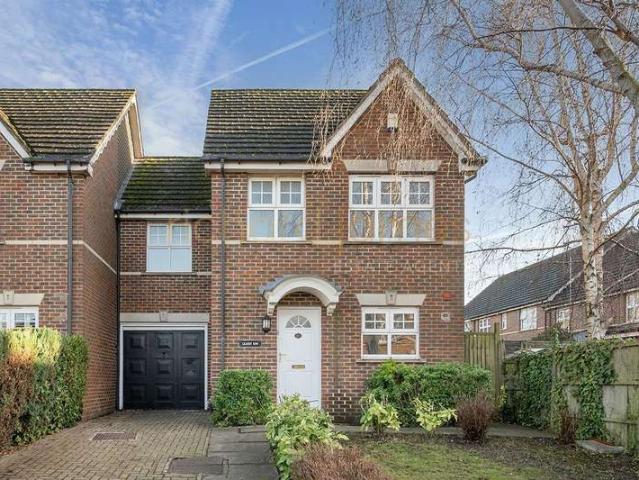 4 Bedroom Semi Detached House