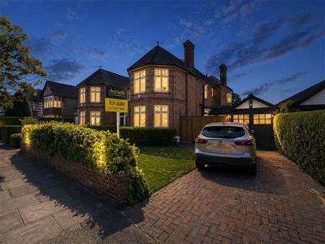 4 Bedroom Semi Detached House