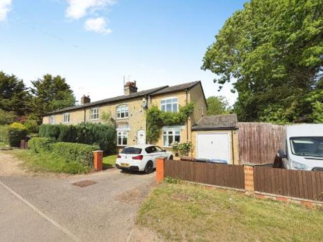 4 bedroom Semi detached house To Let