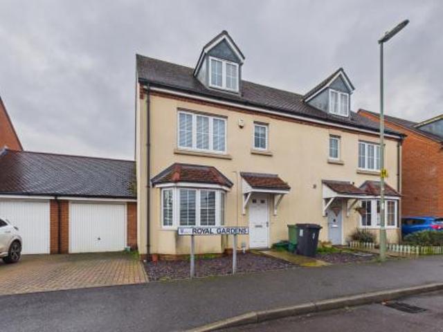 4 bedroom Semi detached house To Let