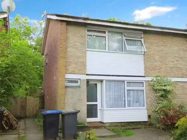 4 bedroom Semi Detached House to rent, Cherrywood Avenue, Engl.