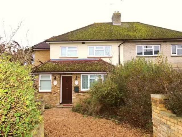 4 bedroom Semi Detached House to rent, Firbank Place, Englefie.