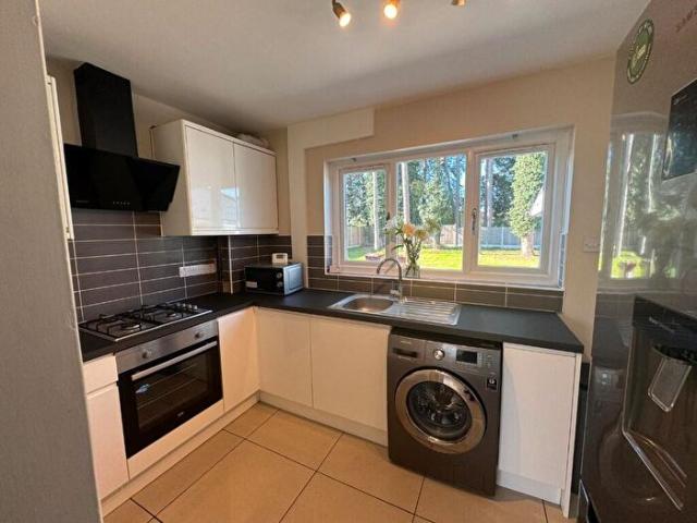 4 Bedroom Semi Detached House To Rent In Middleton Boulevard, Nottingham, Nottingham City, NG8