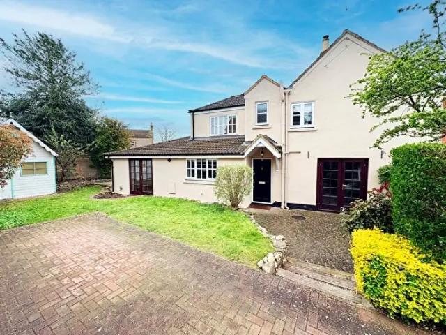 4 Bedroom Semi Detached House To Rent In Mile Street, Bozeat, NN29