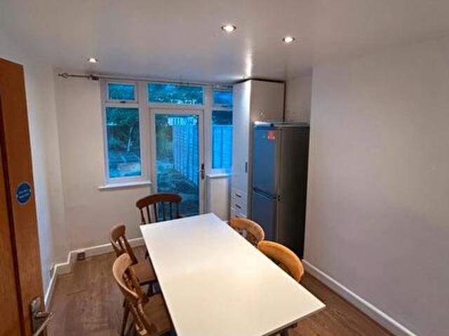 4 Bedroom Semi Detached House To Rent In New High Street, Oxford, OX3