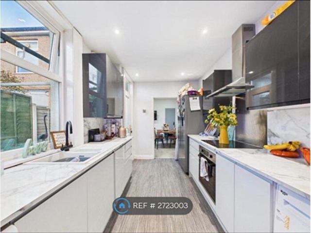 4 Bedroom Semi Detached House To Rent In New St, Leicester, LE9