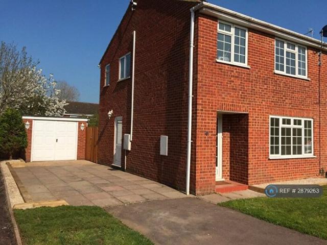 4 Bedroom Semi Detached House To Rent In Otters Brook, Buckingham, MK18