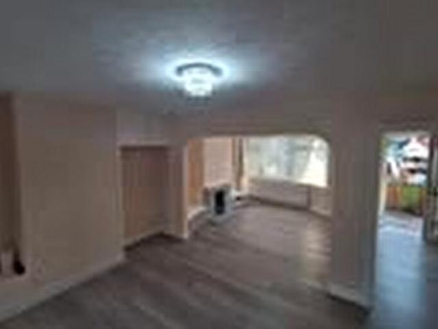 4 Bedroom Semi Detached House To Rent In Aylesbury, HP19