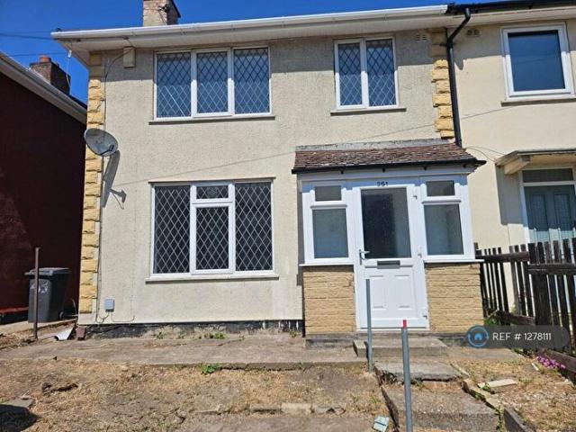 4 Bedroom Semi Detached House To Rent In Aikman Avenue, Leicester, LE3