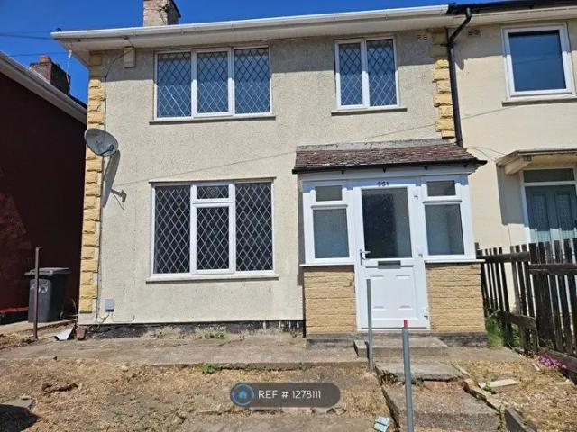 4 Bedroom Semi Detached House To Rent In Aikman Avenue, Leicester, LE3