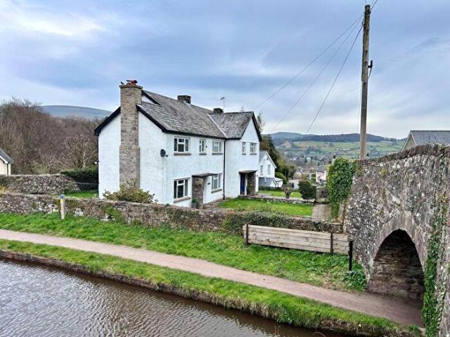 4 Bedroom Semi Detached House To Rent In Beaufort Road, Llangattock, Crickhowell, NP8