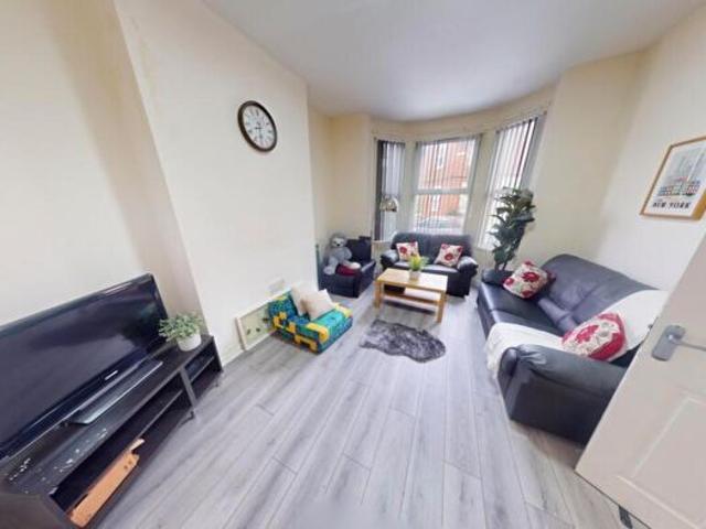 4 Bedroom Semi Detached House To Rent In Beech Avenue, Nottingham, NG7